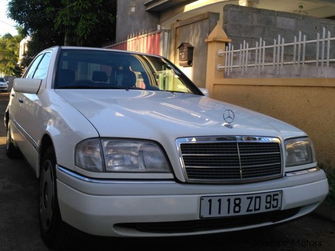 Used Mercedes-Benz C220 | 1995 C220 for sale | Pointe aux Sables ...