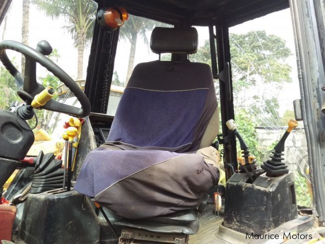 JCB tractors Mauritius - JCB 3CX-JCB Tractors - 3CX