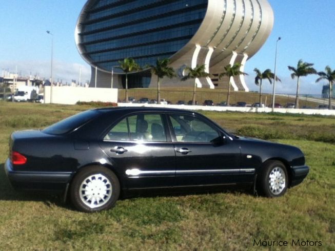 Used Mercedes-Benz E230 | 1997 E230 for sale | St Louis Street, Belle ...