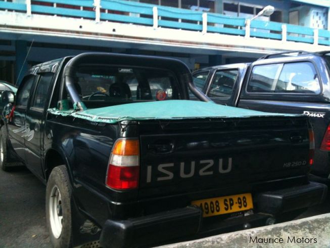 Used Isuzu KB 250 | 1998 KB 250 for sale | Royal Road CampFouquereaux ...
