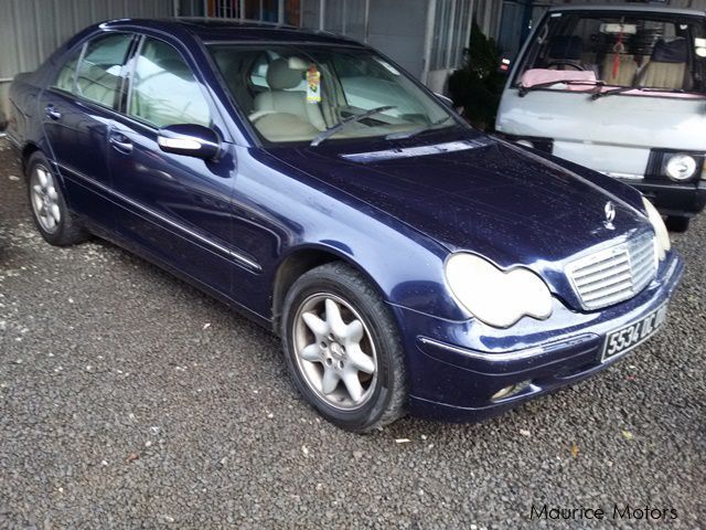 Used Mercedes-Benz C-Class | 2000 C-Class for sale | Quartier Militaire ...