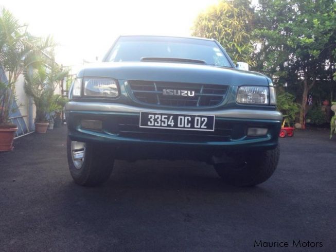 Used Isuzu kb300 | 2002 kb300 for sale | riviere du poste Isuzu kb300 ...