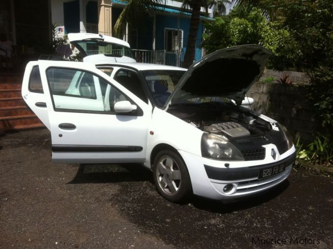 Used Renault Clio | 2002 Clio for sale | Mbg Renault Clio sales ...