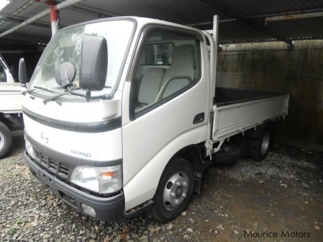 Used Hino Dutro | 2003 Dutro for sale | Belle Rose Hino Dutro sales ...