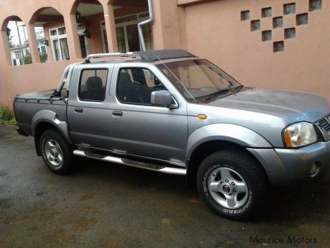 Used Nissan hardbody predator | 2004 hardbody predator for sale | moka ...