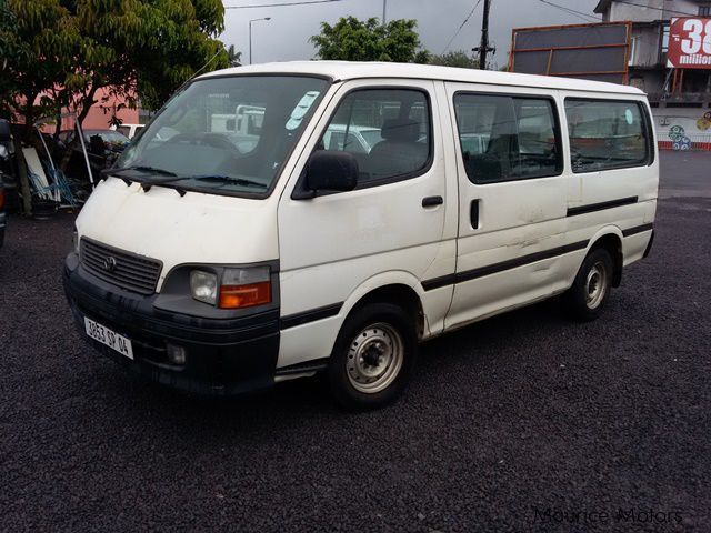 Used Toyota Hiace | 2004 Hiace for sale | Quartier Militaire Toyota ...