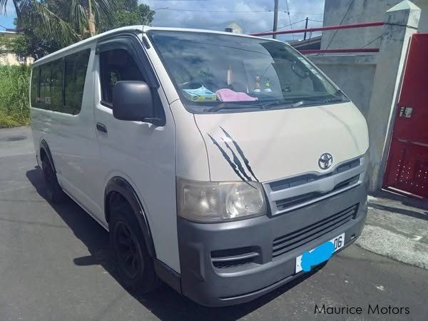 Used Toyota HIACE | 2006 HIACE for sale | Quatre Bornes Toyota HIACE ...