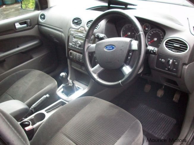 Used Ford Focus Saloon | 2007 Focus Saloon for sale | saint-pierre Ford ...