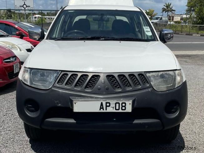 Used Mitsubishi L200 | 2008 L200 for sale | Camp Fouquereaux Mitsubishi ...