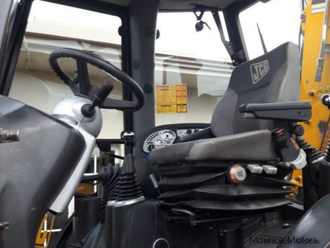 JCB tractors Mauritius - JCB 3CX-JCB Tractors - 3CX