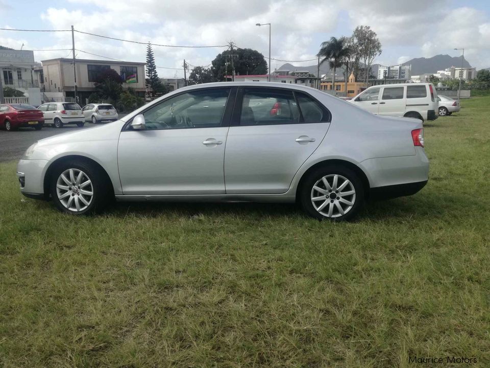 Used Volkswagen jetta Mk5 | 2009 jetta Mk5 for sale | Quatre Bornes ...