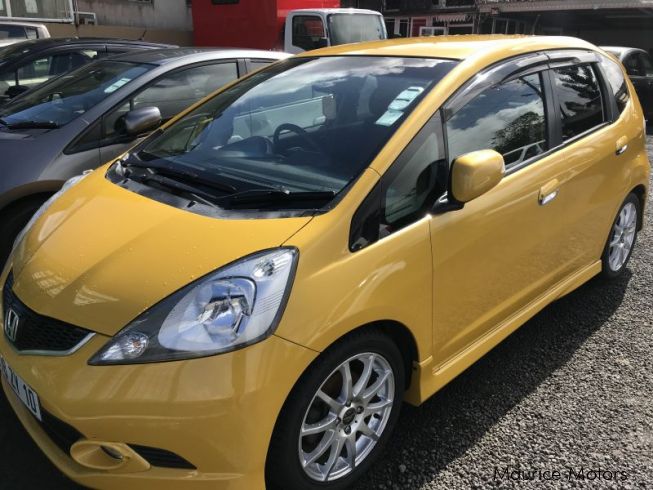Used Honda HONDA - FIT yellow | 2010 HONDA - FIT yellow for sale | Camp ...