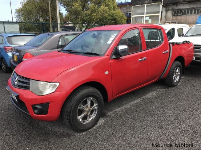 Used Mitsubishi L200 - RED | 2010 L200 - RED for sale | Camp ...