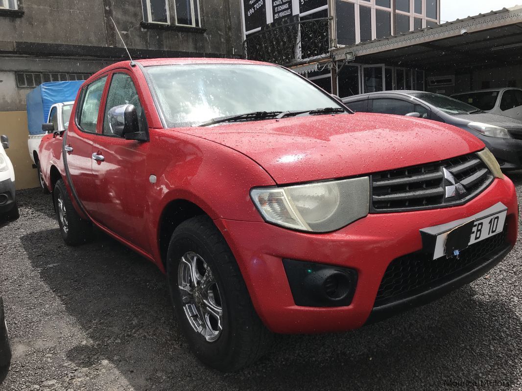 Used Mitsubishi L200 - RED | 2010 L200 - RED for sale | Camp ...