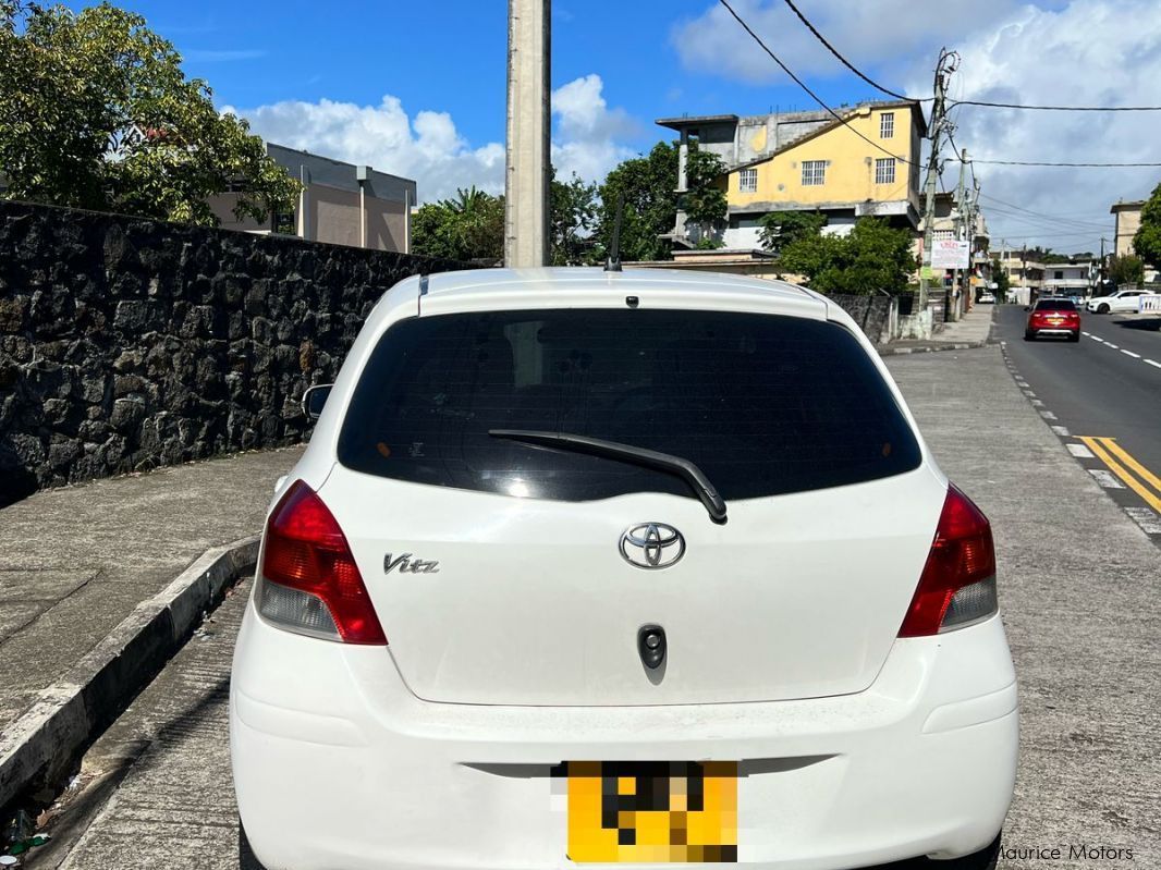 Used Toyota vitz | 2010 vitz for sale | Eaux Coulée Toyota vitz sales ...