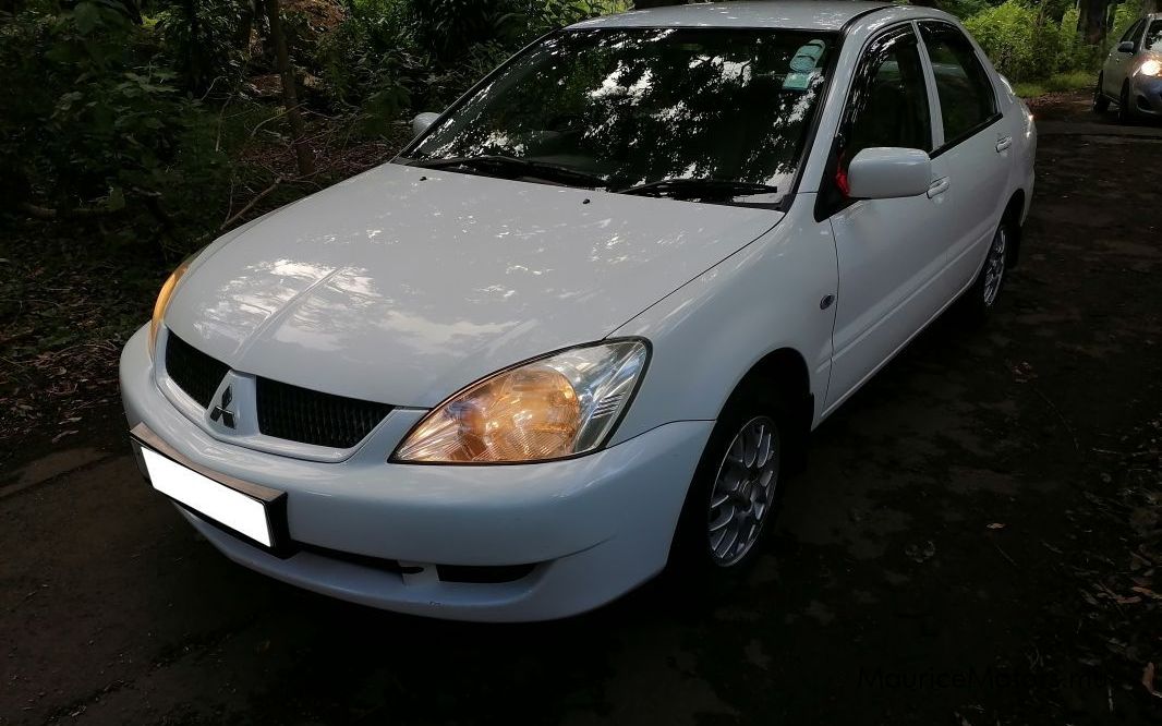 Used Mitsubishi Lancer Glx | 2011 Lancer Glx for sale | Trois Boutiques ...