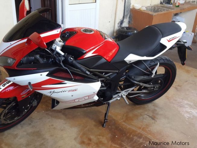 Used Suzuki MEGELLI 250R | 2012 MEGELLI 250R for sale | Morcellement Rey, Pointeo-aux-Sables ...