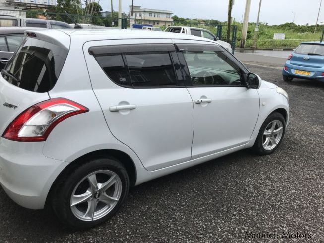 Used Suzuki SWIFT - WHITE | 2012 SWIFT - WHITE for sale | Camp ...