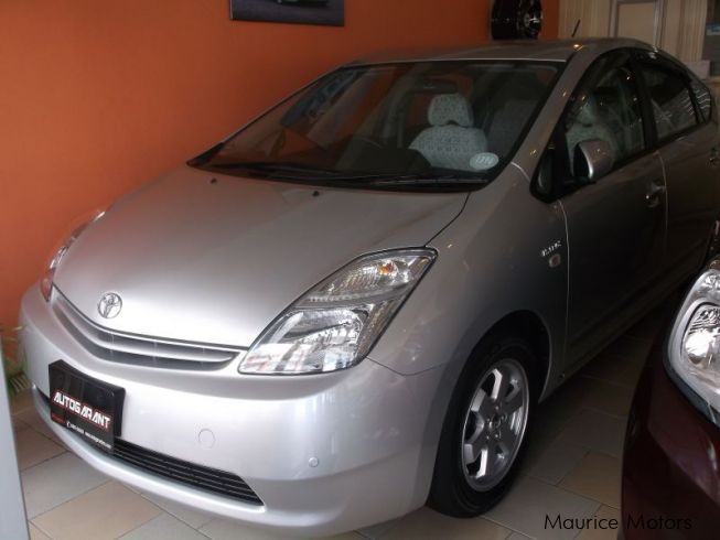 Used Toyota PRIUS HYBRID - SILVER | 2012 PRIUS HYBRID - SILVER for sale ...
