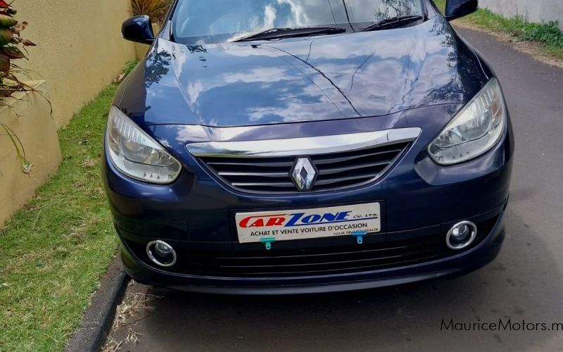 Used Renault Fluence | 2013 Fluence for sale | Saint Pierre Renault ...