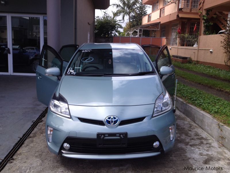 Used Toyota PRIUS HYBRID - GREEN | 2013 PRIUS HYBRID - GREEN for sale ...