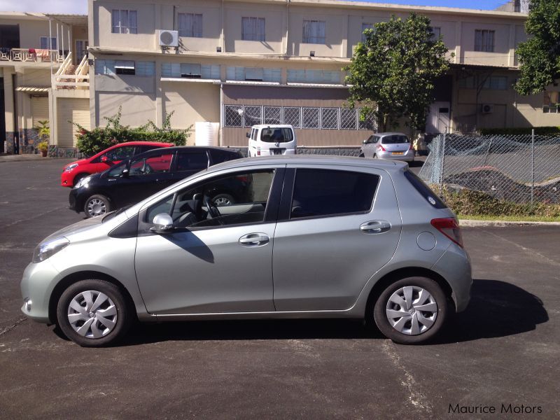 Used Toyota VITZ - U - LIGHT GREEN | 2013 VITZ - U - LIGHT GREEN for ...