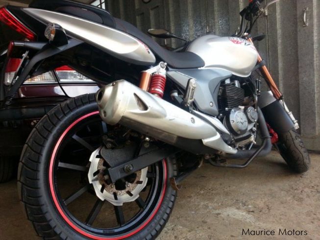 Used Keeway rkv 200 | 2014 rkv 200 for sale | quatre bornes Keeway rkv ...