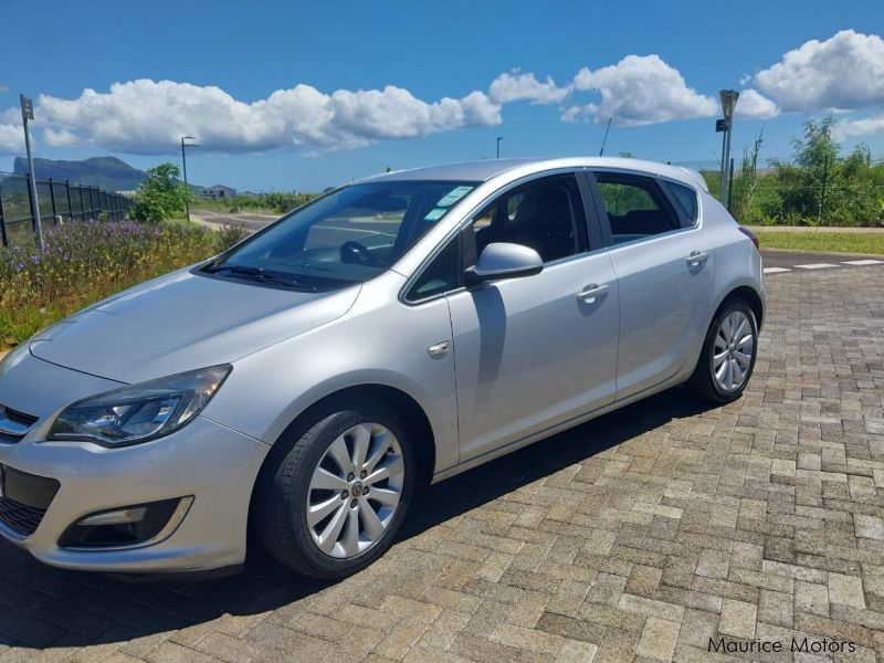 Used Opel Astra | 2015 Astra for sale | Saint Pierre Opel Astra sales | Opel Astra Price Rs ...