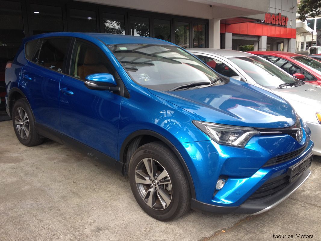 Used Toyota RAV4 - BLUE | 2016 RAV4 - BLUE for sale | Rose Hill Toyota ...