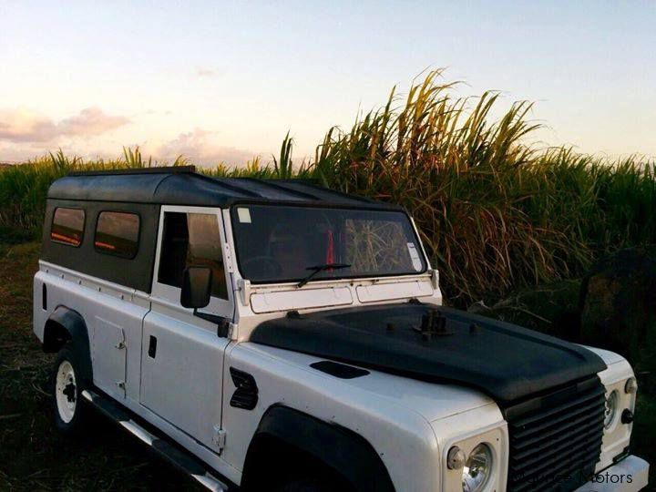 Used Land Rover Defender 110 | 1992 Defender 110 for sale | Plaine des ...