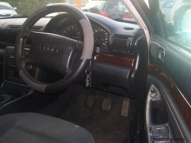 Used Audi A4 | 1997 A4 for sale | Quatre Bornes Audi A4 sales | Audi A4 Price Rs 185,000 | Used cars