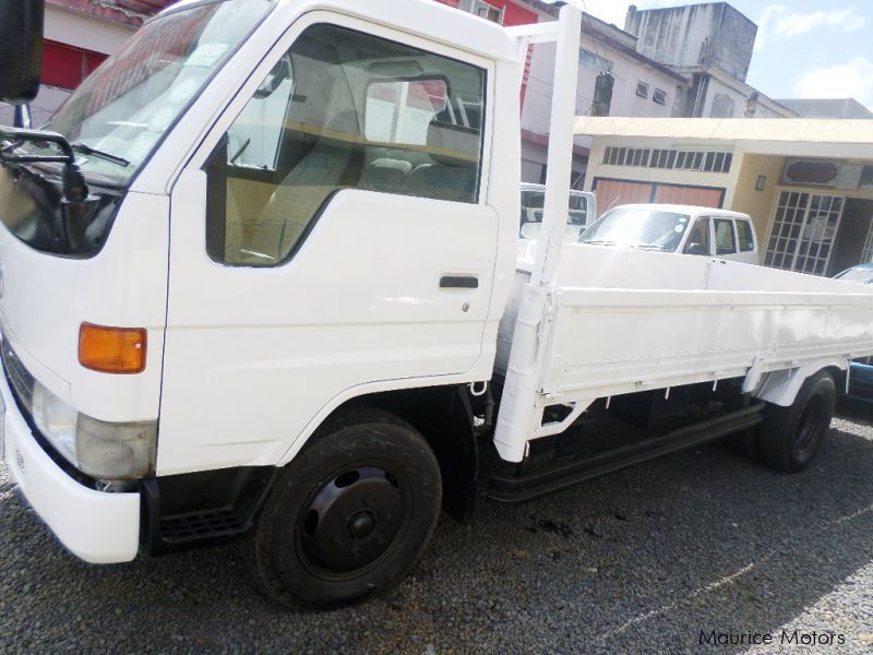 Used Toyota Dyna 200 | 1998 Dyna 200 for sale | camp fouquereaux Toyota ...