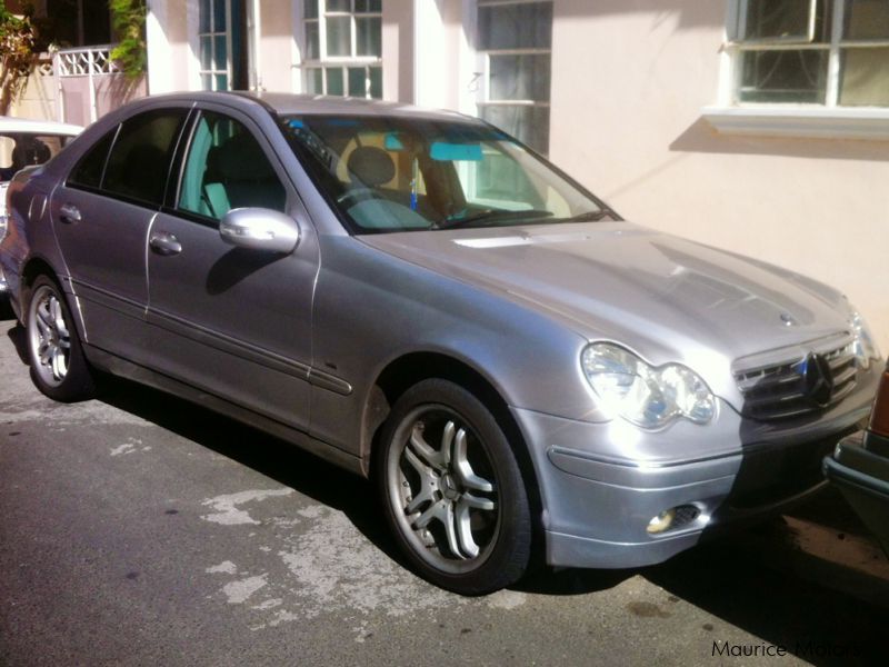 Used Mercedes-Benz c200 | 2000 c200 for sale | GrandBaie Mercedes-Benz ...