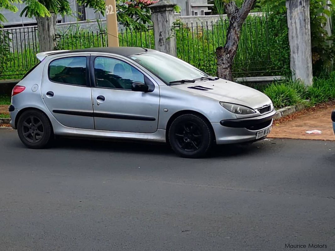 Used Peugeot 206 | 2000 206 for sale | Pointe aux Sables Peugeot 206 sales | Peugeot 206 Price ...
