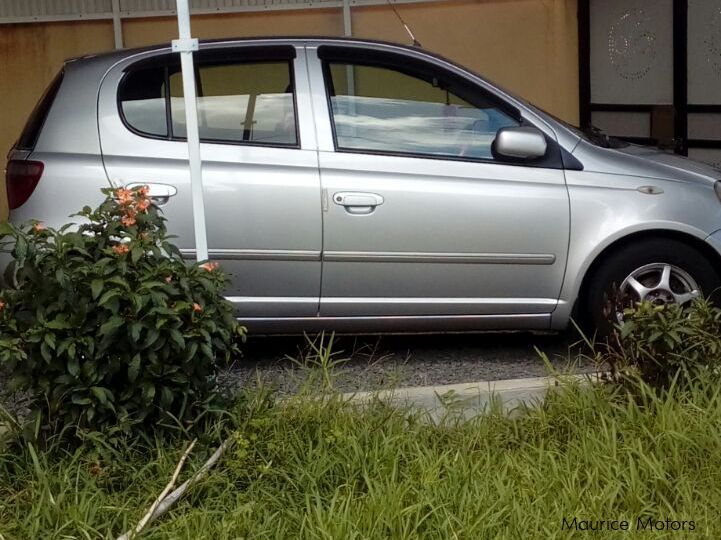 Used Toyota Vitz clavia | 2000 Vitz clavia for sale | Riviere des ...