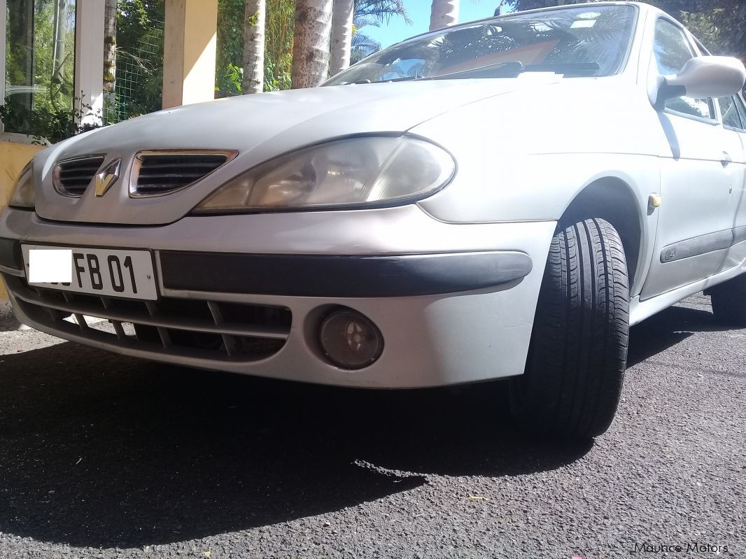 Used Renault Megane | 2001 Megane for sale | Forest Side Renault Megane ...