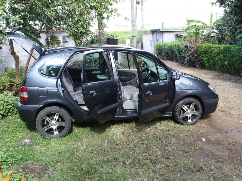 Used Renault Scenic | 2002 Scenic for sale | Royal Road Plaine Magnien ...