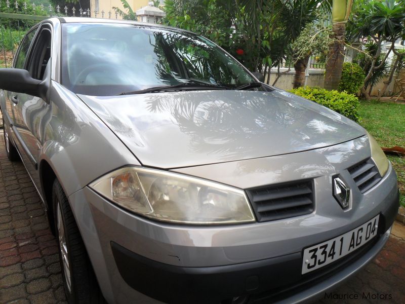 Used Renault MEGANE | 2004 MEGANE for sale | Le Hochet Terre Rouge ...