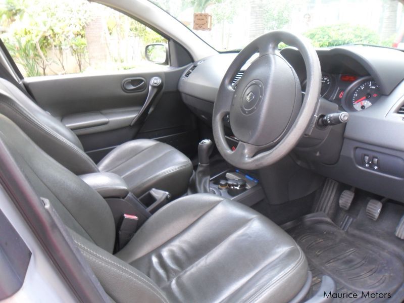 Used Renault MEGANE | 2004 MEGANE for sale | Le Hochet Terre Rouge ...
