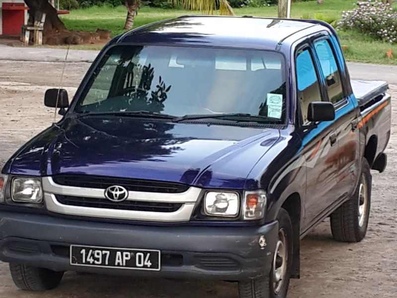 Used Toyota Hilux 2x4 | 2004 Hilux 2x4 for sale | Black river Toyota ...