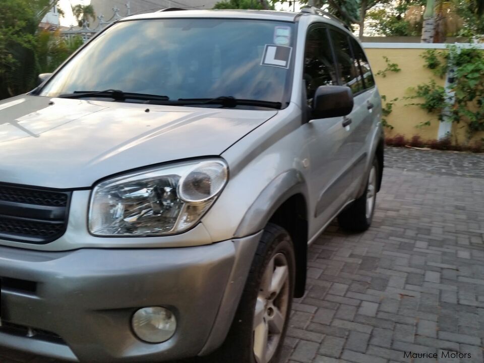 Used Toyota Rav4 | 2004 Rav4 for sale | Quatre-Bornes Toyota Rav4 sales ...