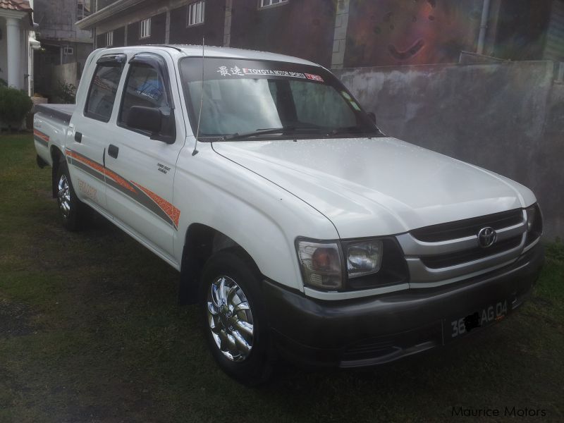 Used Toyota hilux | 2004 hilux for sale | medine Toyota hilux sales ...
