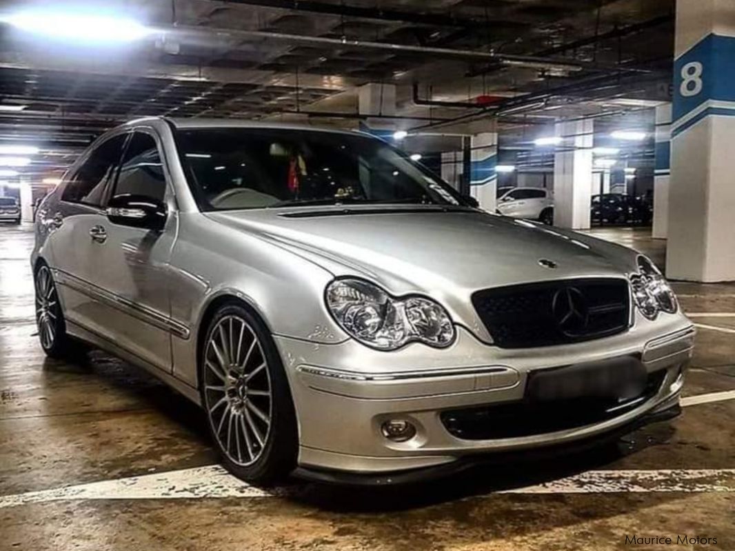 Used Mercedes-Benz C350 | 2005 C350 for sale | Vacoas Mercedes-Benz ...