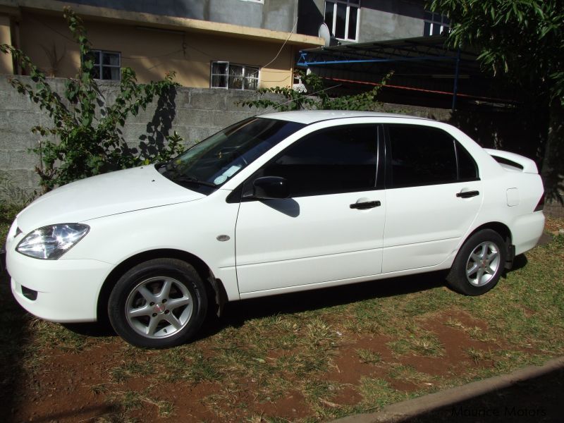 Used Mitsubishi lancer GLX | 2005 lancer GLX for sale | 8th mille royal ...
