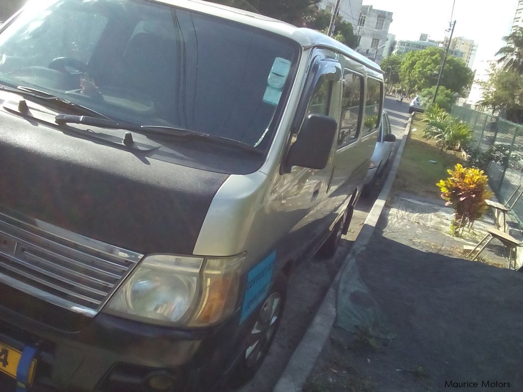 Used Nissan urvan e25 | 2007 urvan e25 for sale | Pailles Nissan urvan ...