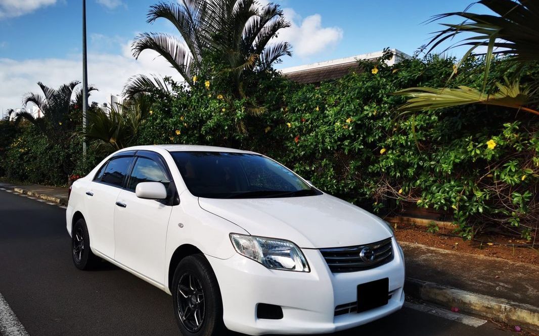 Used Toyota Axio | 2009 Axio for sale | Morcellemont Saint Andre Toyota ...