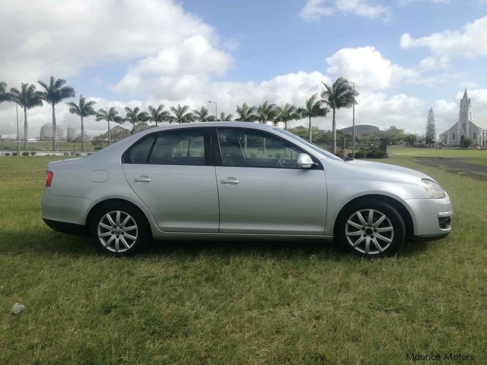 Used Volkswagen jetta Mk5 | 2009 jetta Mk5 for sale | Quatre Bornes ...