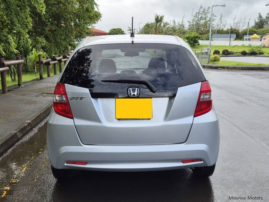 Used Honda Fit | 2011 Fit for sale | Rose Belle Honda Fit sales | Honda Fit Price Rs 360,000 ...