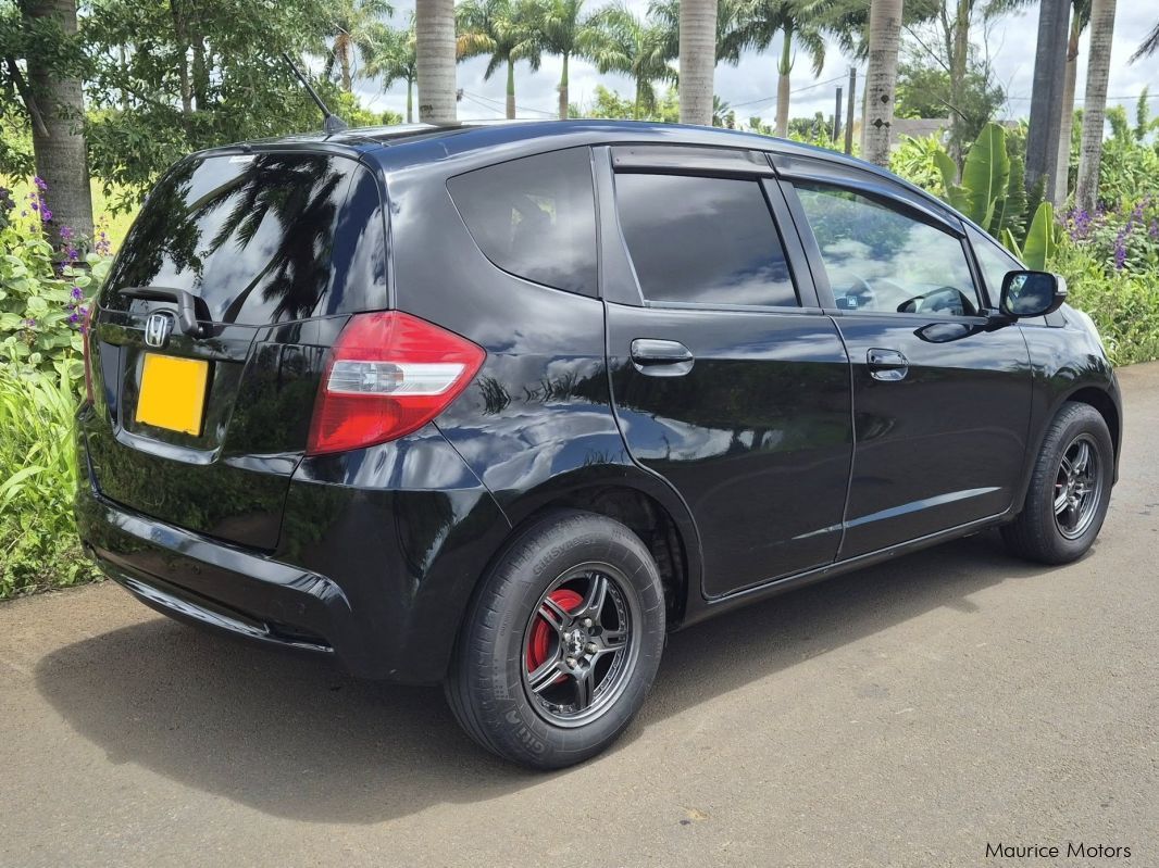 Used Honda Fit | 2011 Fit for sale | Rose Belle Honda Fit sales | Honda Fit Price Rs 360,000 ...