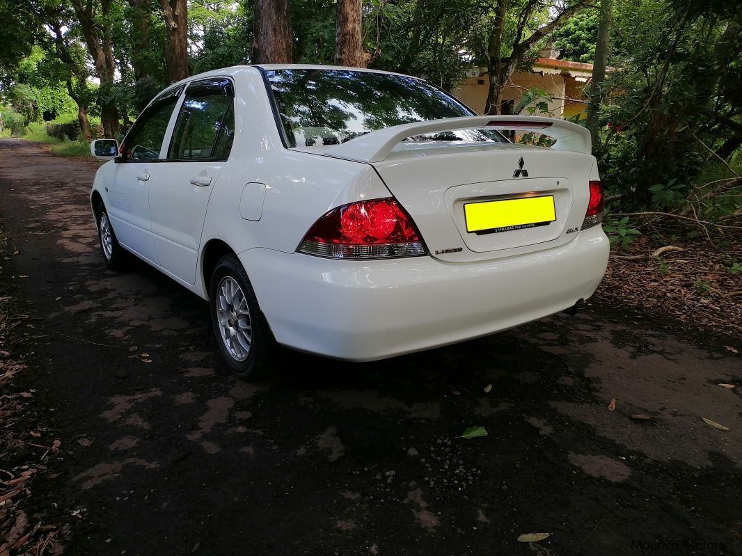 Used Mitsubishi Lancer Glx | 2011 Lancer Glx for sale | Trois Boutiques ...